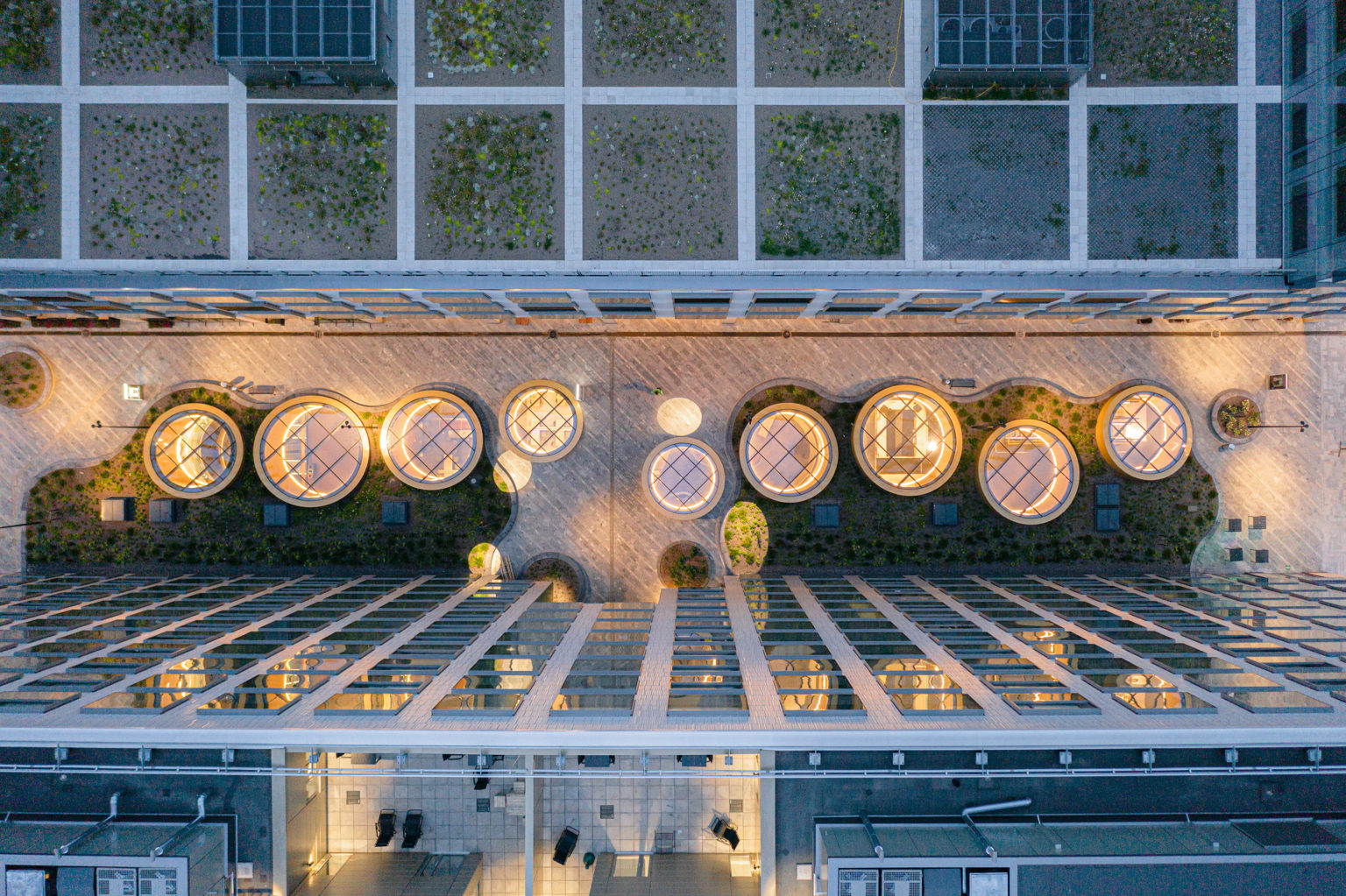 The Many Makers of a Monument | ark