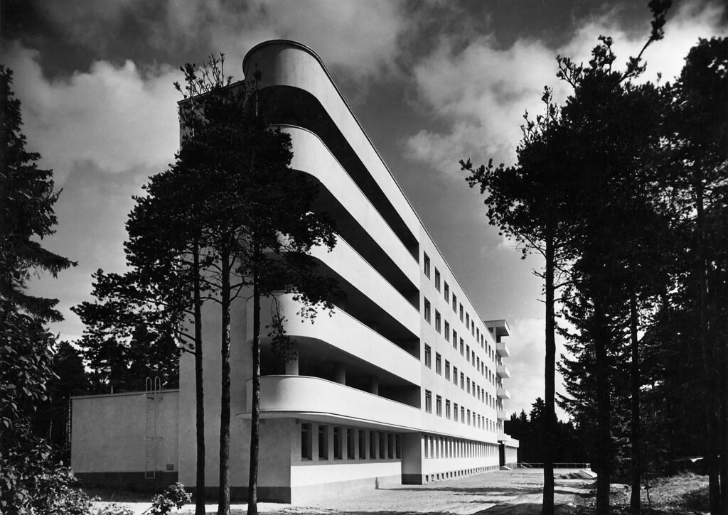Changes and Losses of Hospital Architecture | ark
